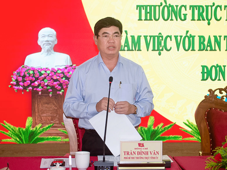 Ông Trần Đình Văn